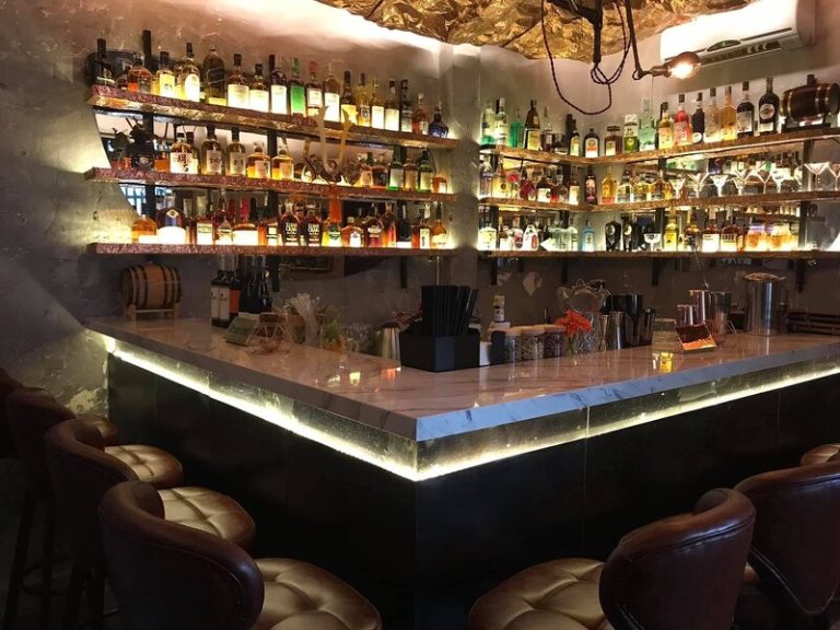 Top 15+ Hidden Bar Sài Gòn nổi tiếng tại quận 1, q3, q7, q10